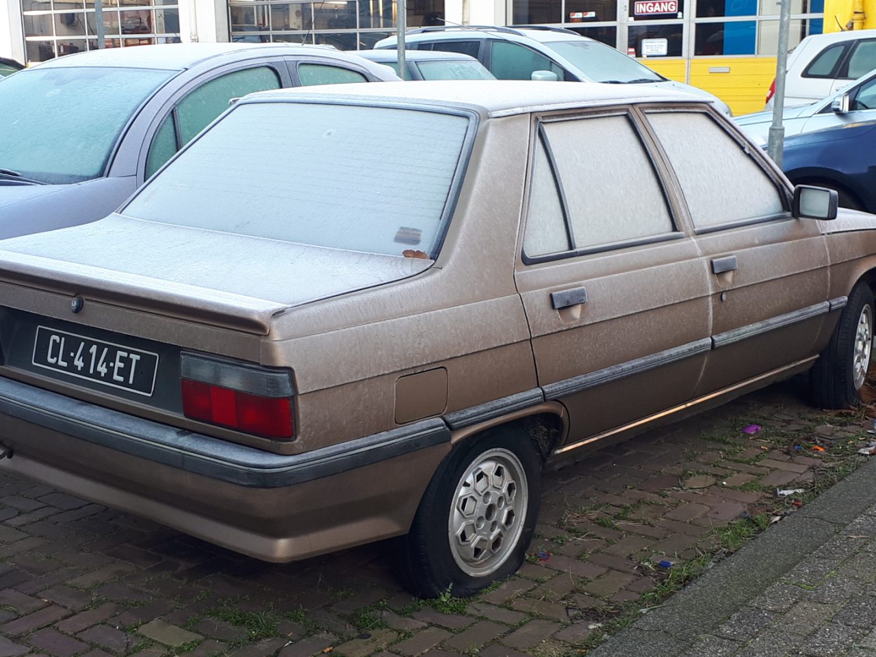 Gespot: een Renault 9 GTL - AutoRAI.nl