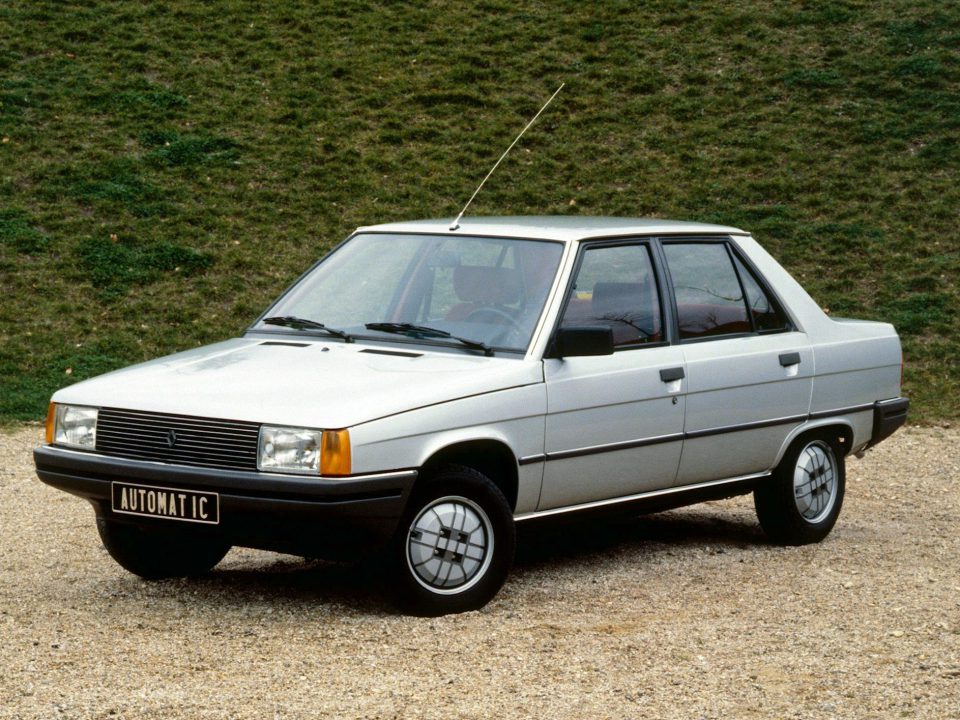 Gespot: een Renault 9 GTL - AutoRAI.nl