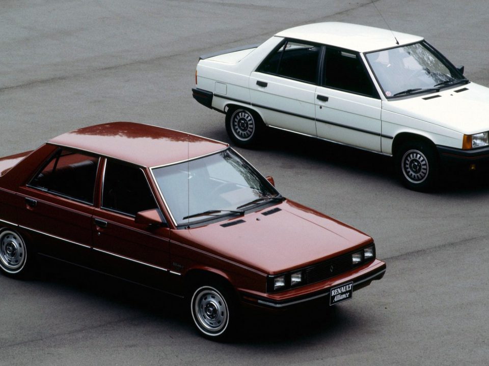 Gespot: een Renault 9 GTL - AutoRAI.nl