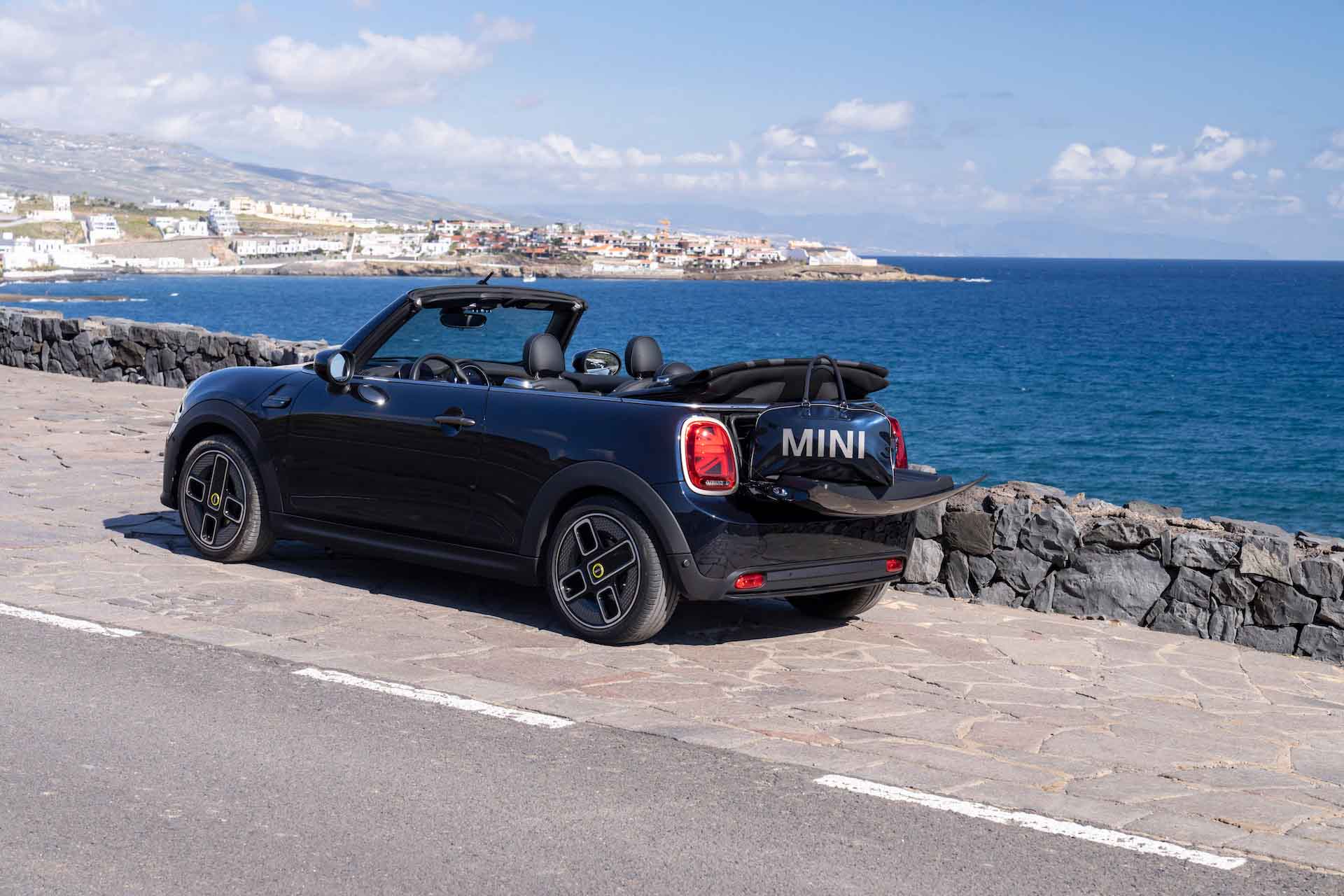 MINI Electric Cabrio blijft exclusiever dan Lamborghini