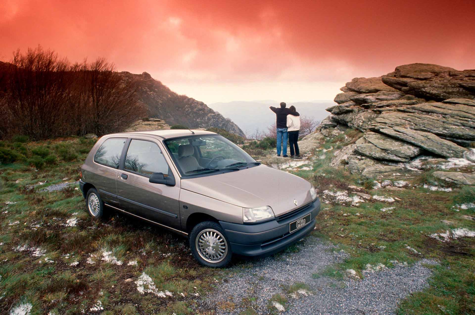 Renault Clio: sinds 1990 een hit – uitgebreide terugblik