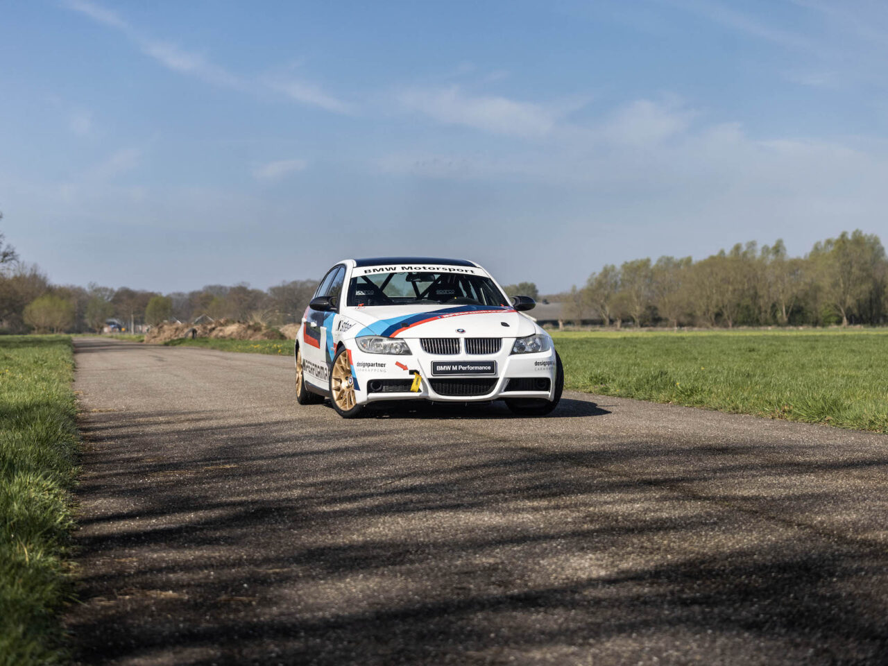 Autoportret: de BMW 325i circuitauto van Mathijs