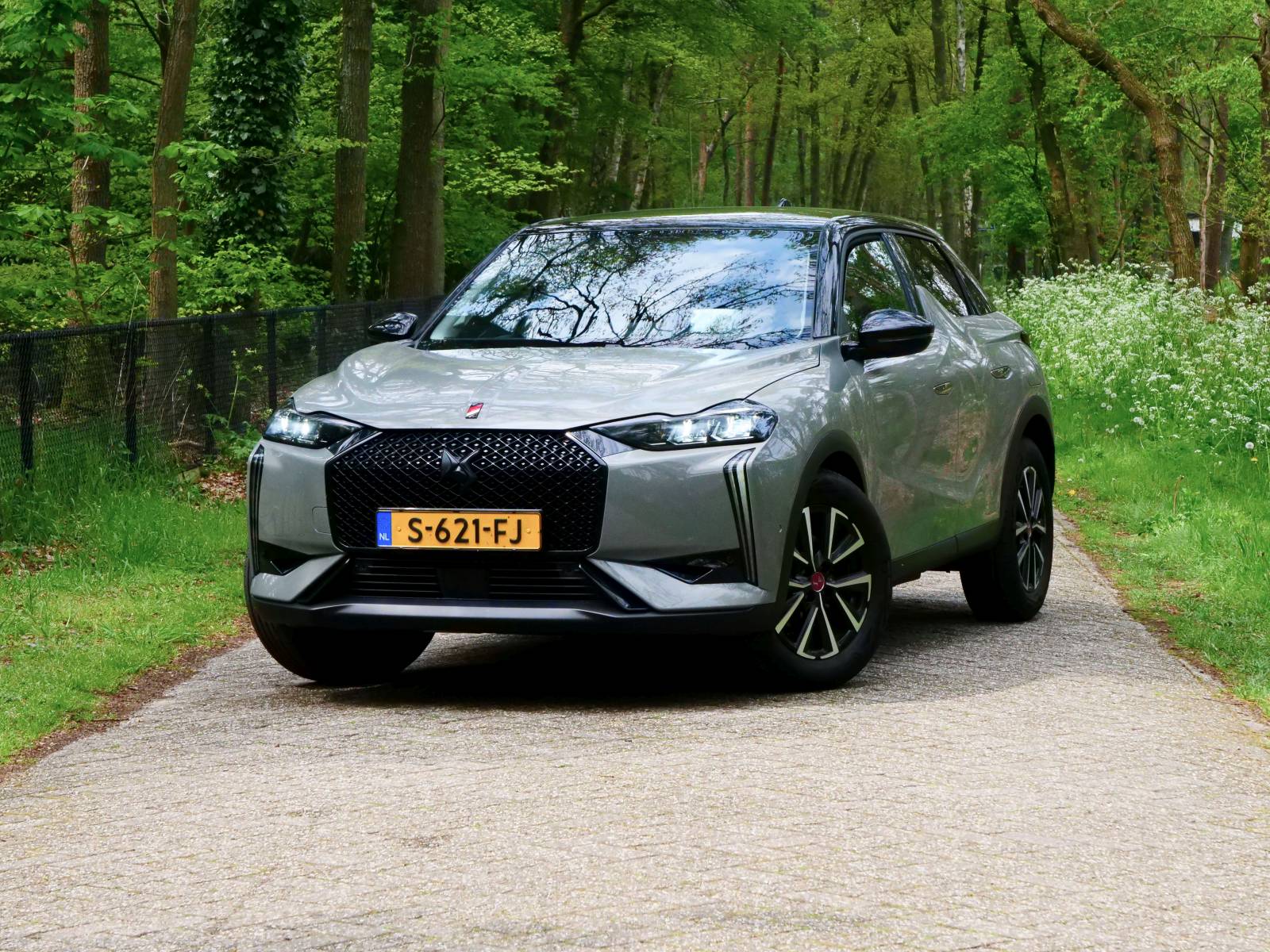 5 redenen waarom je de vernieuwde DS3 E-Tense wel of niet moet kopen