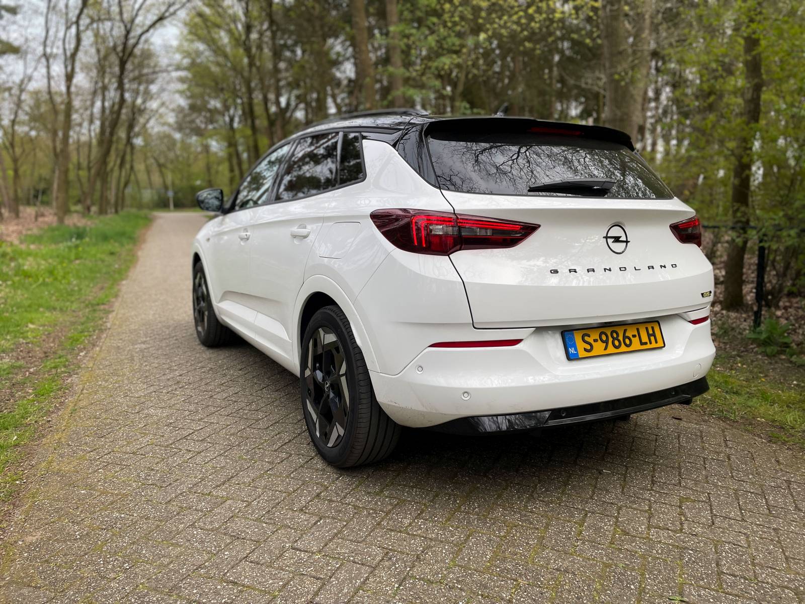 Review - Opel Grandland GSe – 3 pluspunten & 3 minpunten