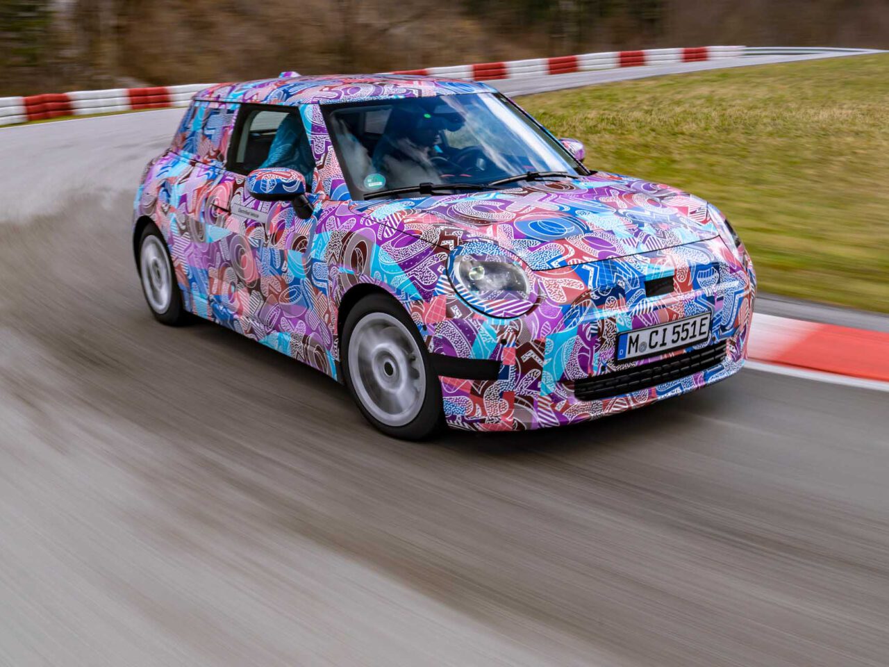 Actieradius nieuwe volledig elektrische MINI Cooper sterk vergroot