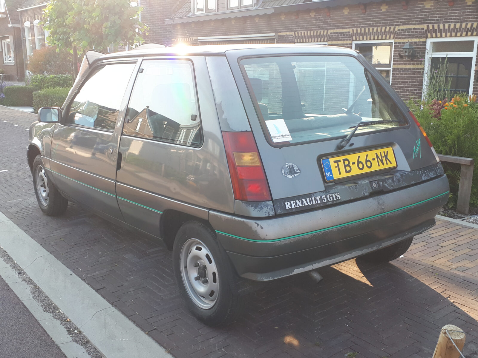 Gespot: een Renault 5 GTS uit 1988 - AutoRAI.nl