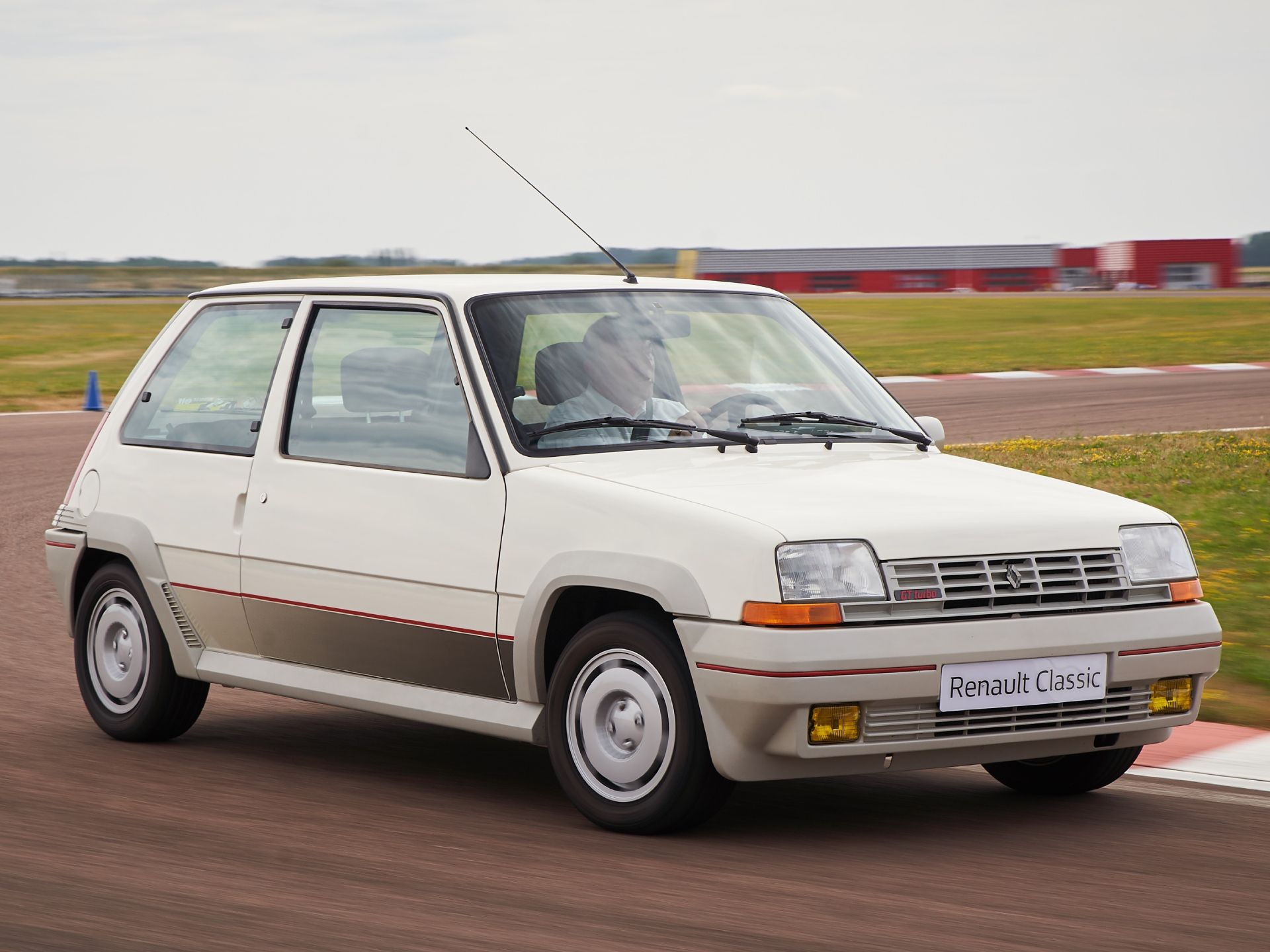 Gespot: een Renault 5 GTS uit 1988 - AutoRAI.nl
