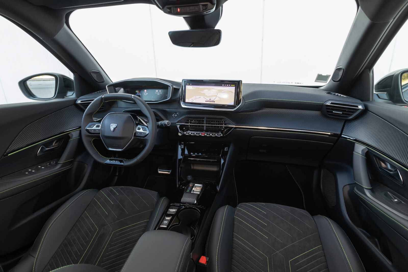Review – eerste indruk nieuwe Peugeot E-2008