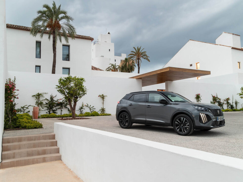 Review – eerste indruk nieuwe Peugeot E-2008