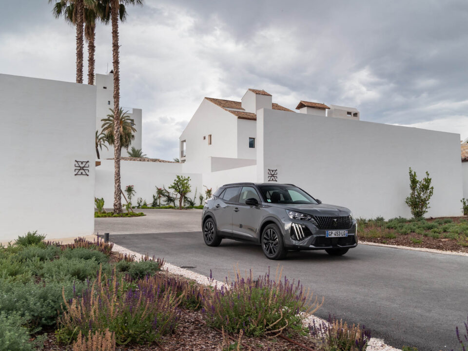 Review – eerste indruk nieuwe Peugeot E-2008