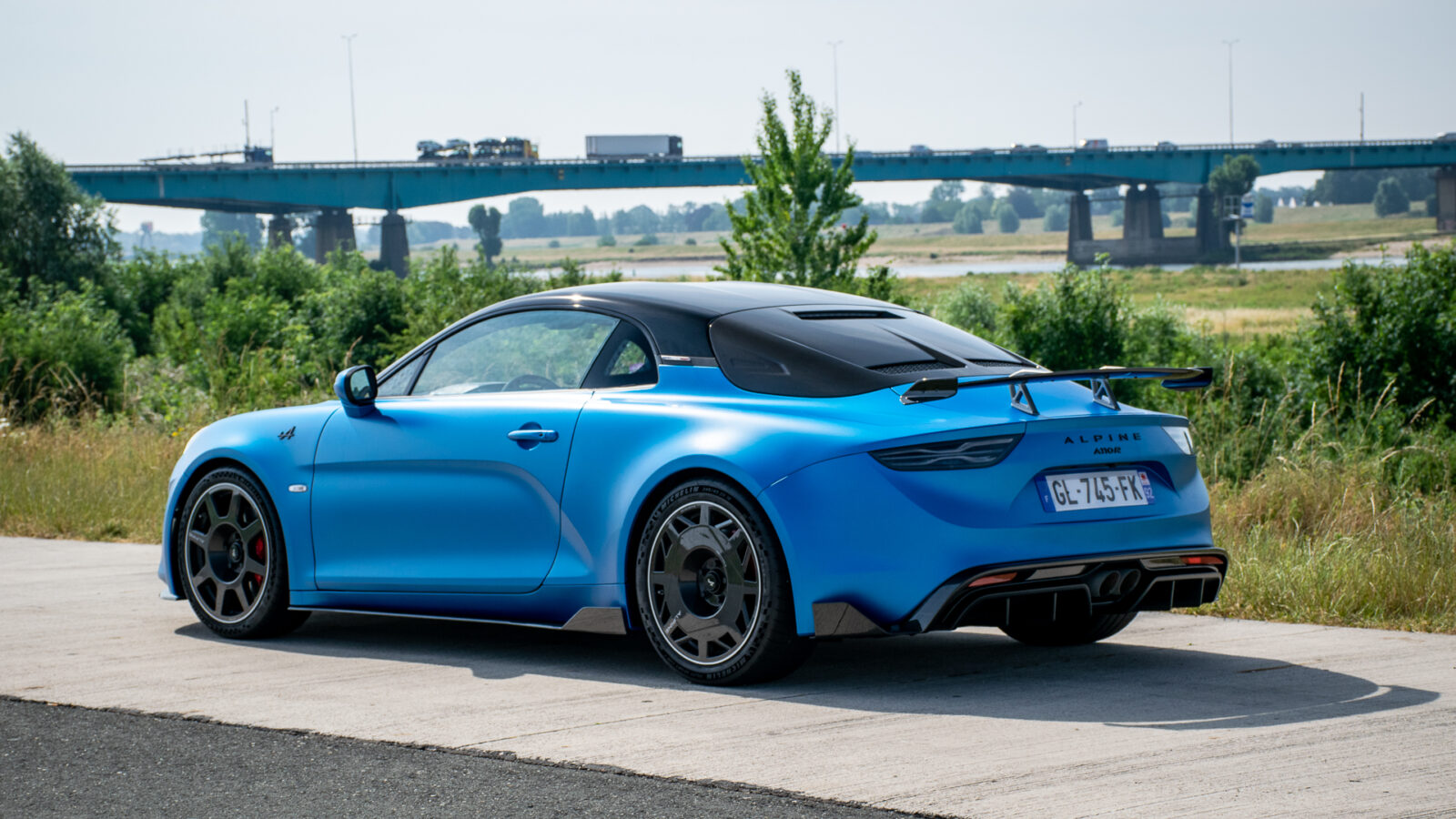 Review - Alpine A110R: Ruwe bolster, blanke pit - AutoRAI.nl
