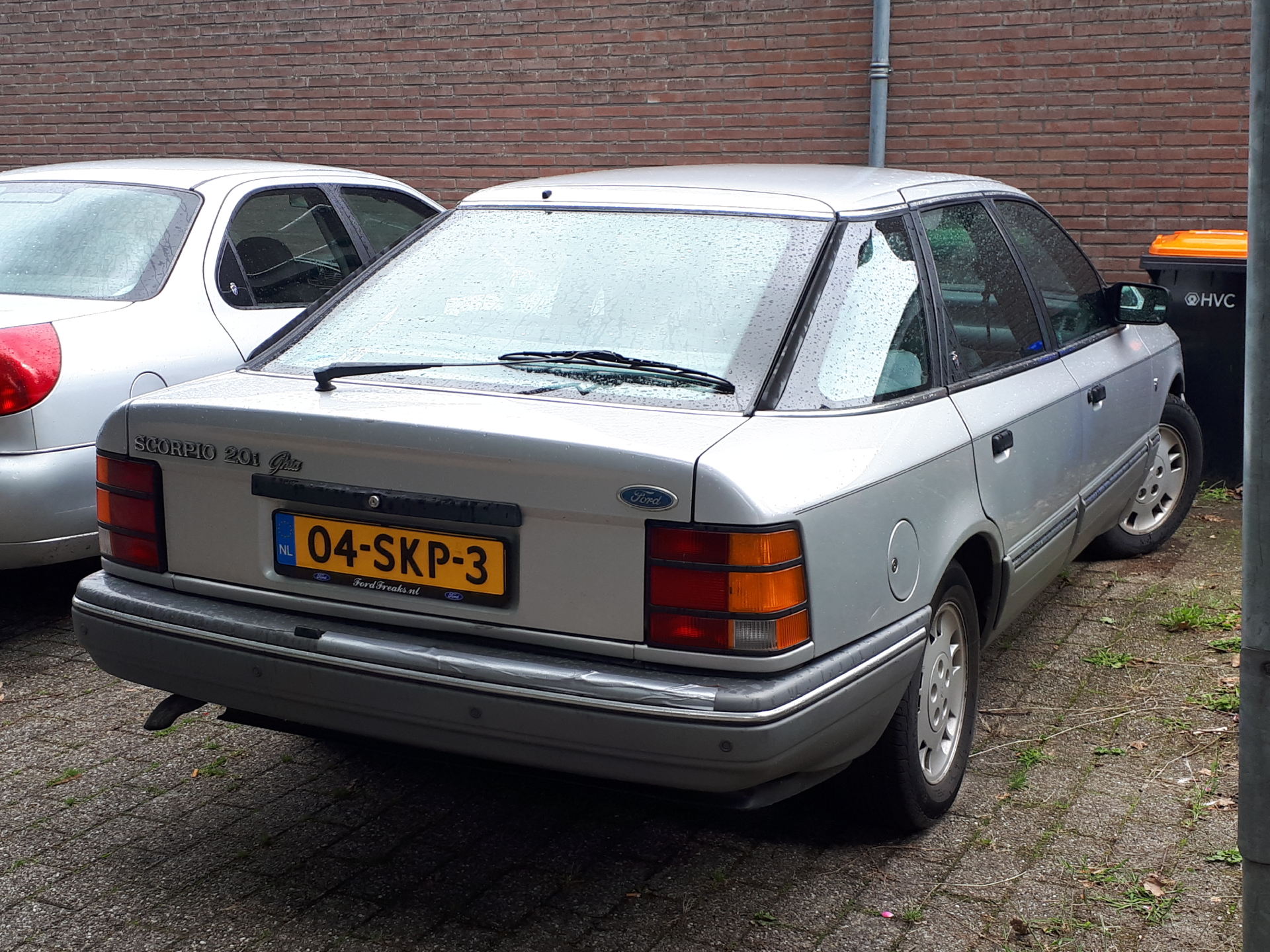 Gespot: een Ford Scorpio uit 1989 - AutoRAI.nl