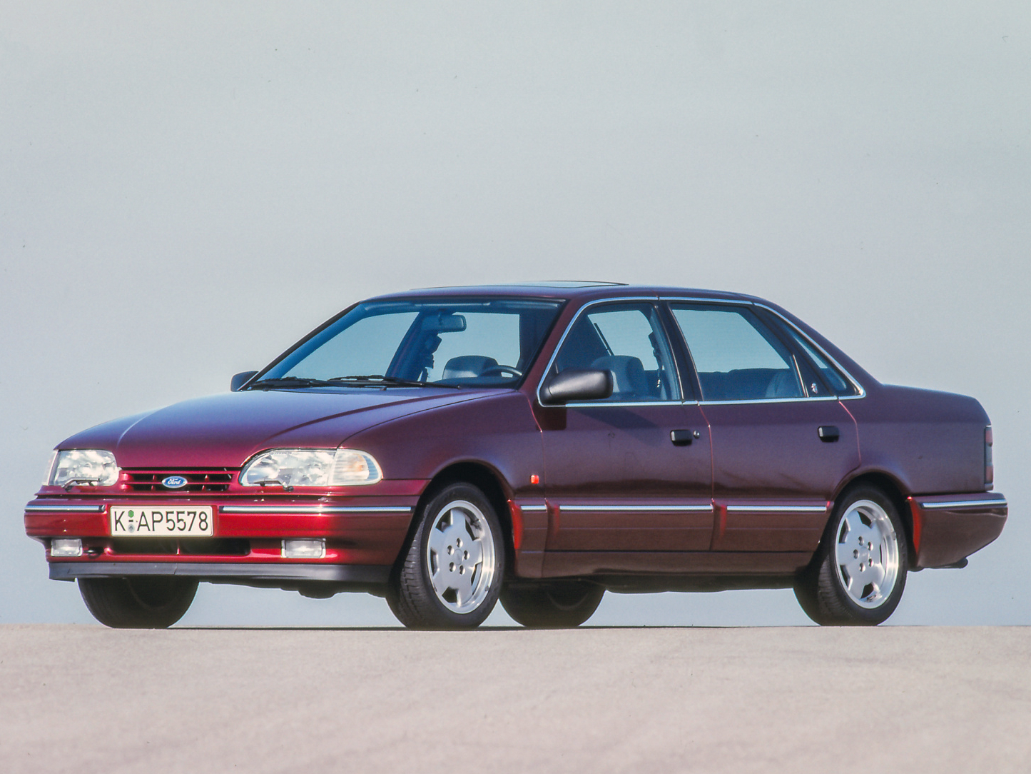 Gespot: een Ford Scorpio uit 1989 - AutoRAI.nl