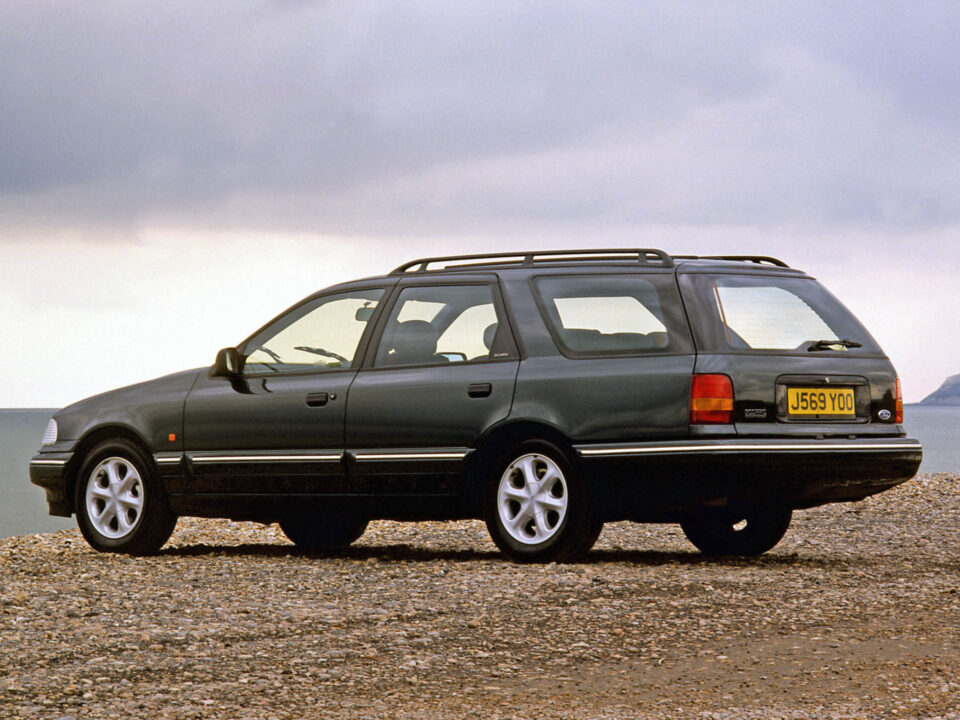Gespot: een Ford Scorpio uit 1989 - AutoRAI.nl