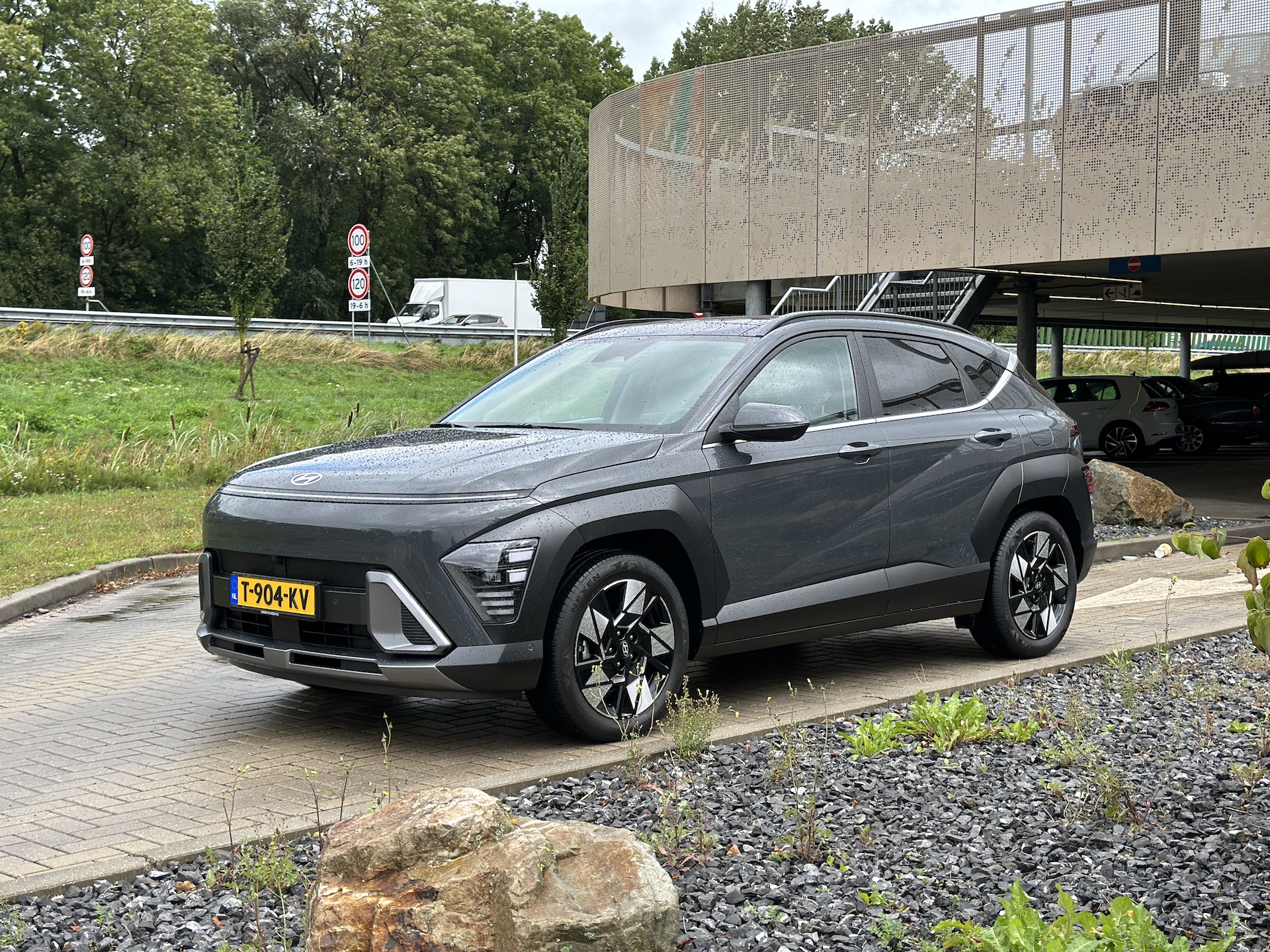 Hyundai Kona Hybrid 2023