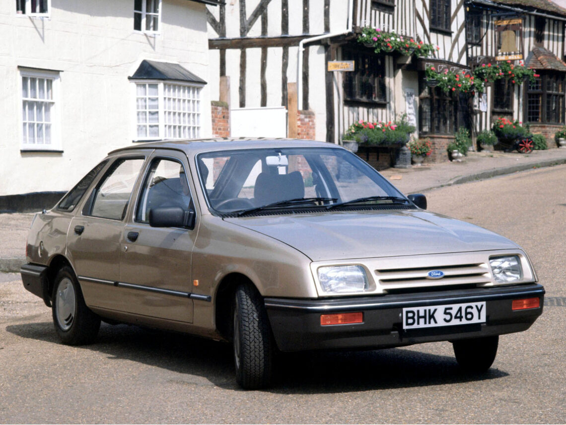 Gespot: een Ford Sierra 2.3 Ghia uit 1983 - AutoRAI.nl