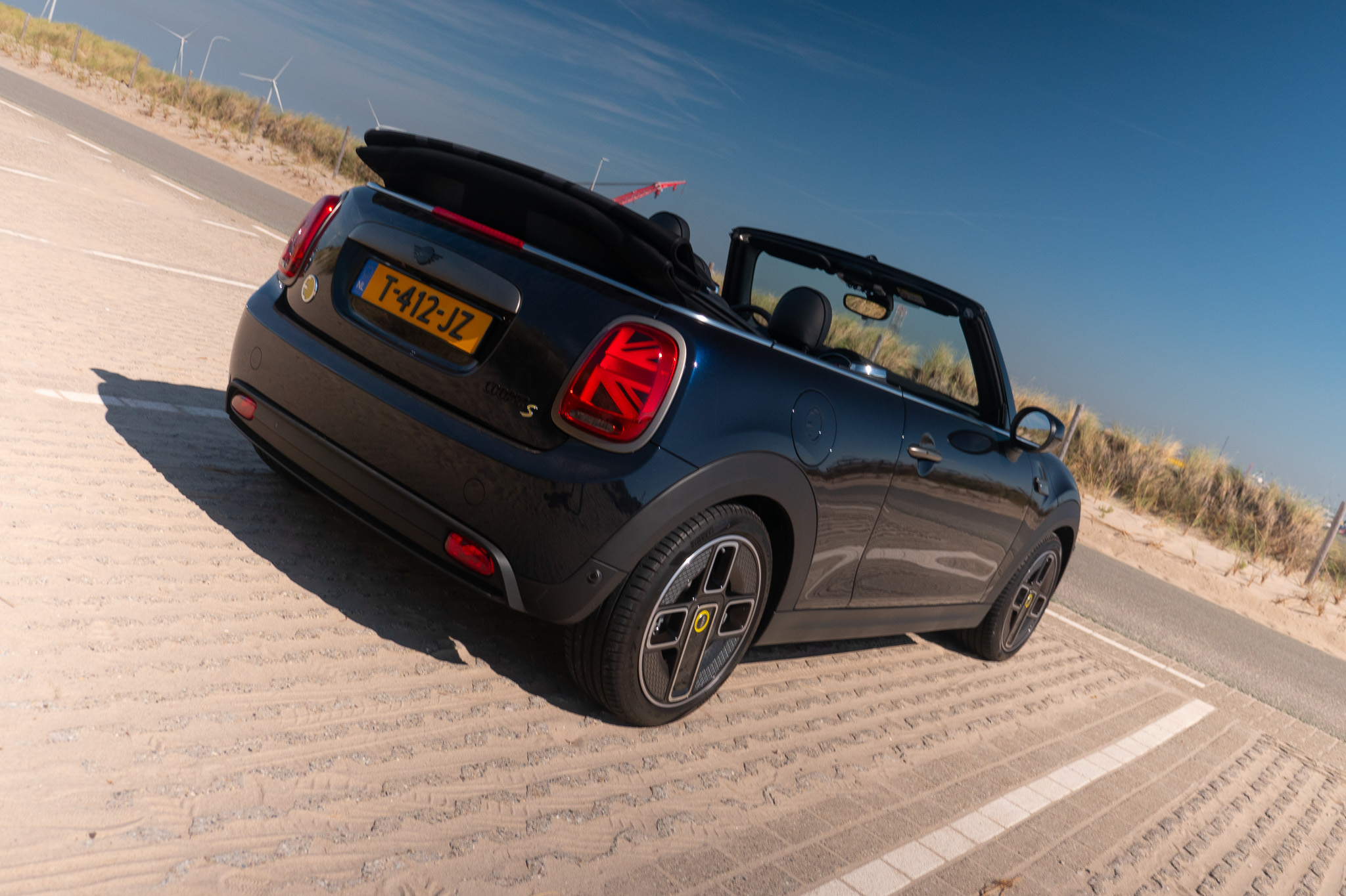 Review - Mini Electric Cabrio (2023) - De eerste elektrische cabrio