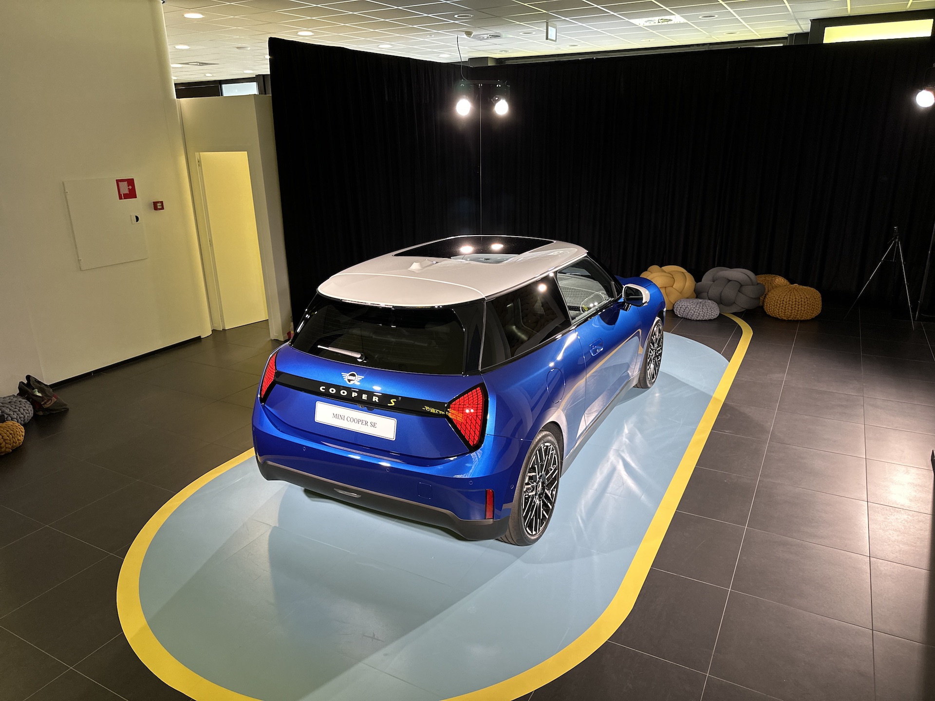 Sneak preview: MINI Cooper Electric (2024) - AutoRAI TV