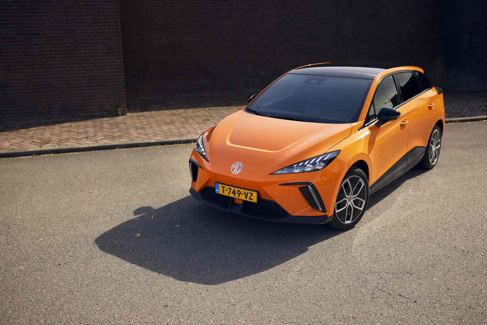 Review - MG4 Electric XPOWER (2024) en Trophy Extended Range