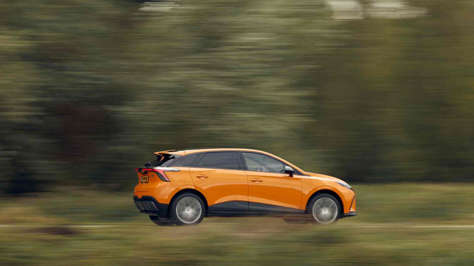 Review - MG4 Electric XPOWER (2024) en Trophy Extended Range