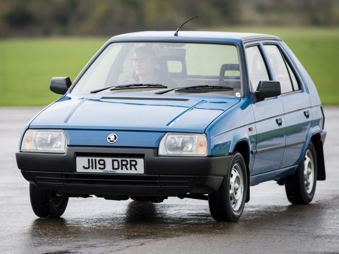 Gespot: een Skoda Favorit - AutoRAI.nl