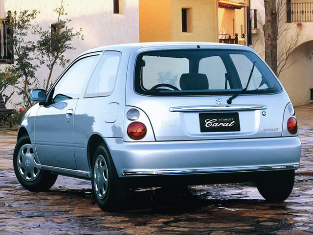 Gespot: een Toyota Starlet Glanza - AutoRAI.nl