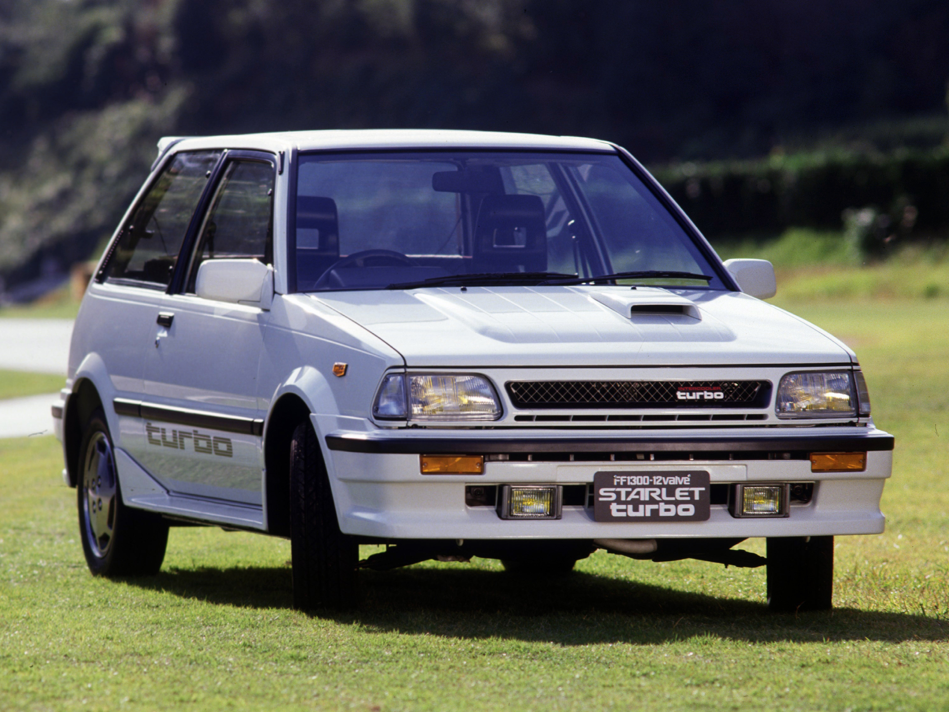 Gespot: een Toyota Starlet Glanza - AutoRAI.nl