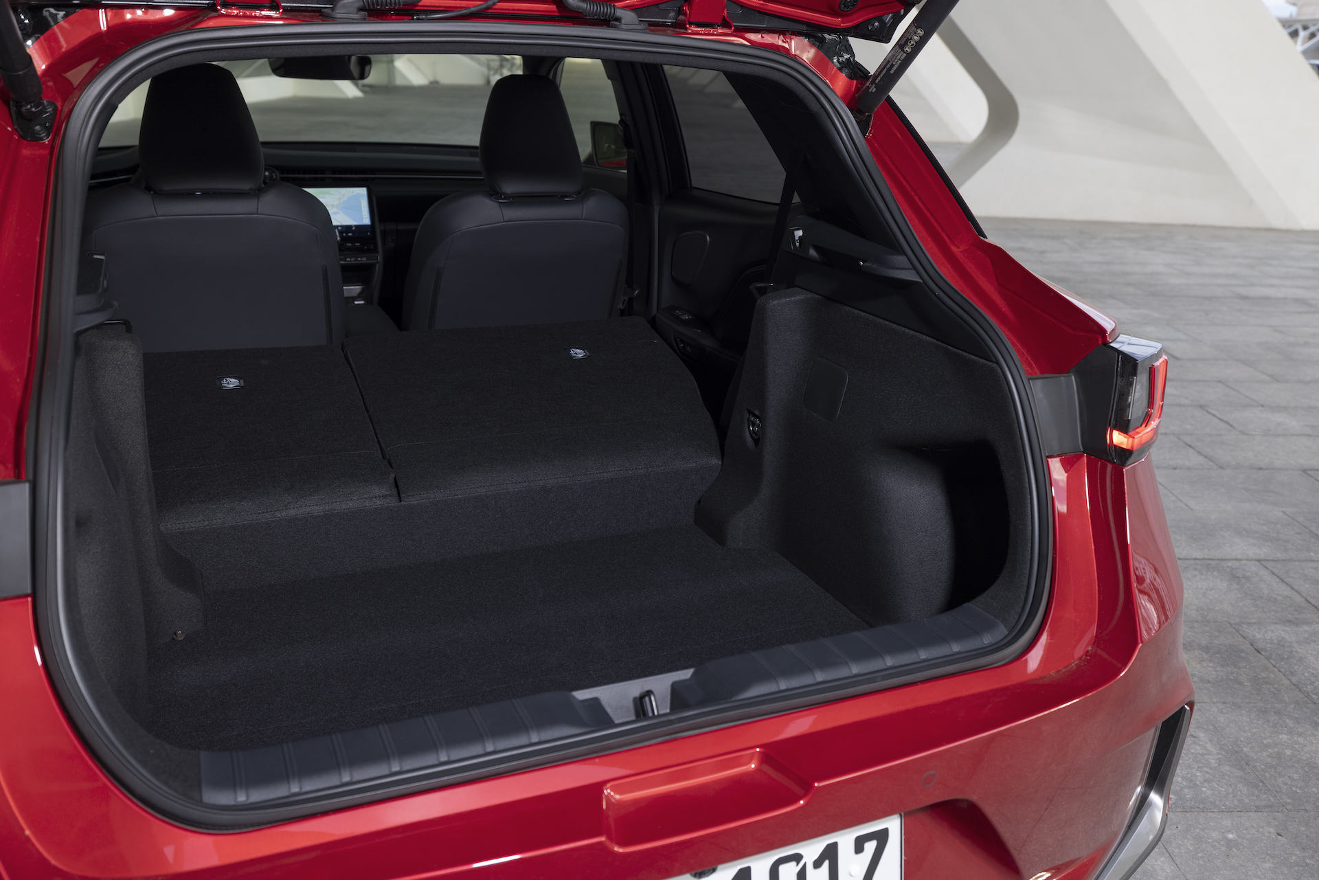 Lexus LBX Review (2024) – Compacte hybride SUV van Lexus