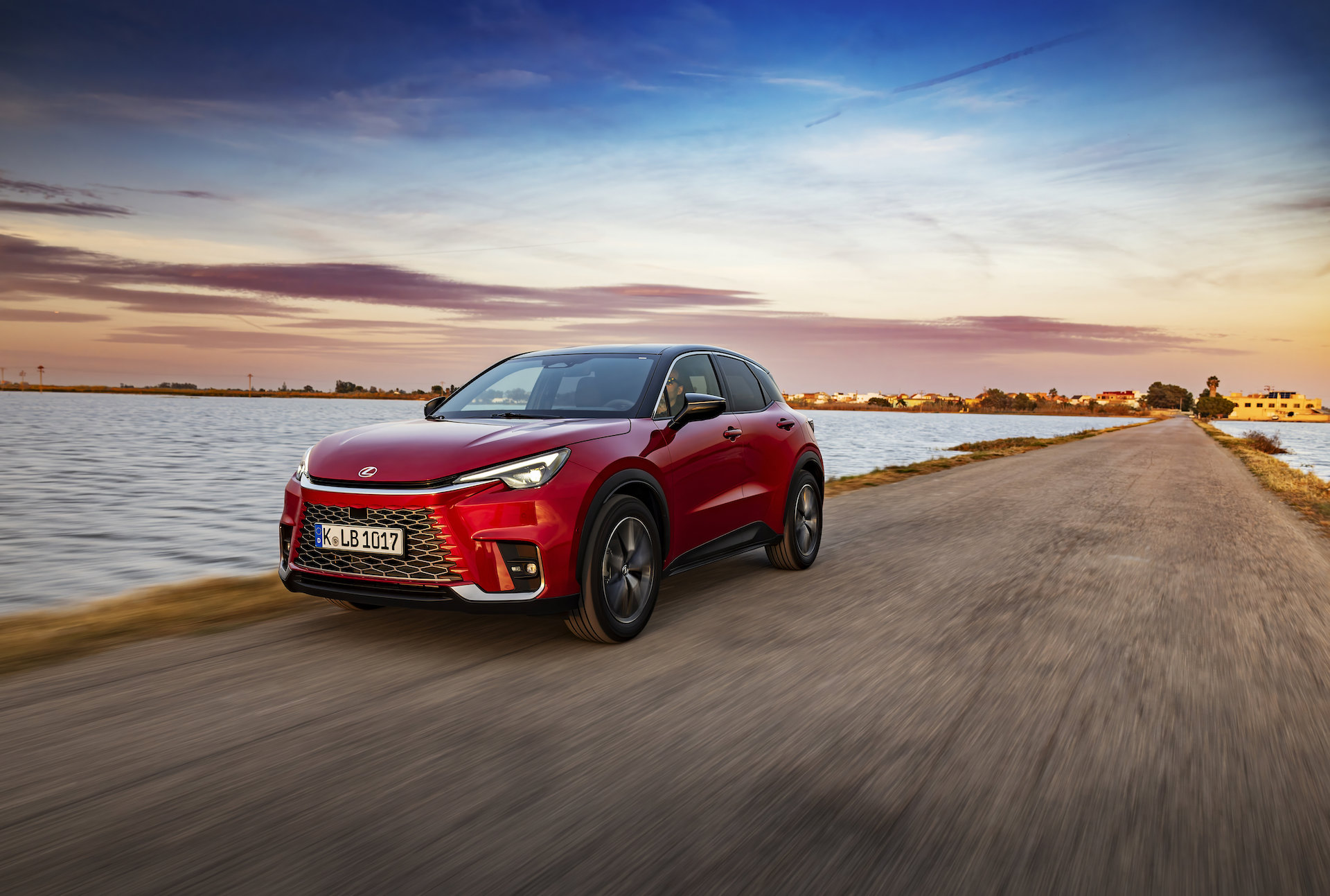 Lexus LBX Review (2024) – Compacte hybride SUV van Lexus