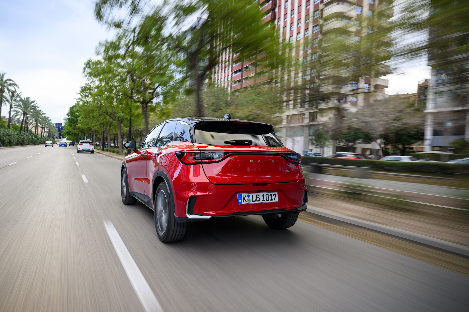 Lexus LBX Review (2024) – Compacte hybride SUV van Lexus