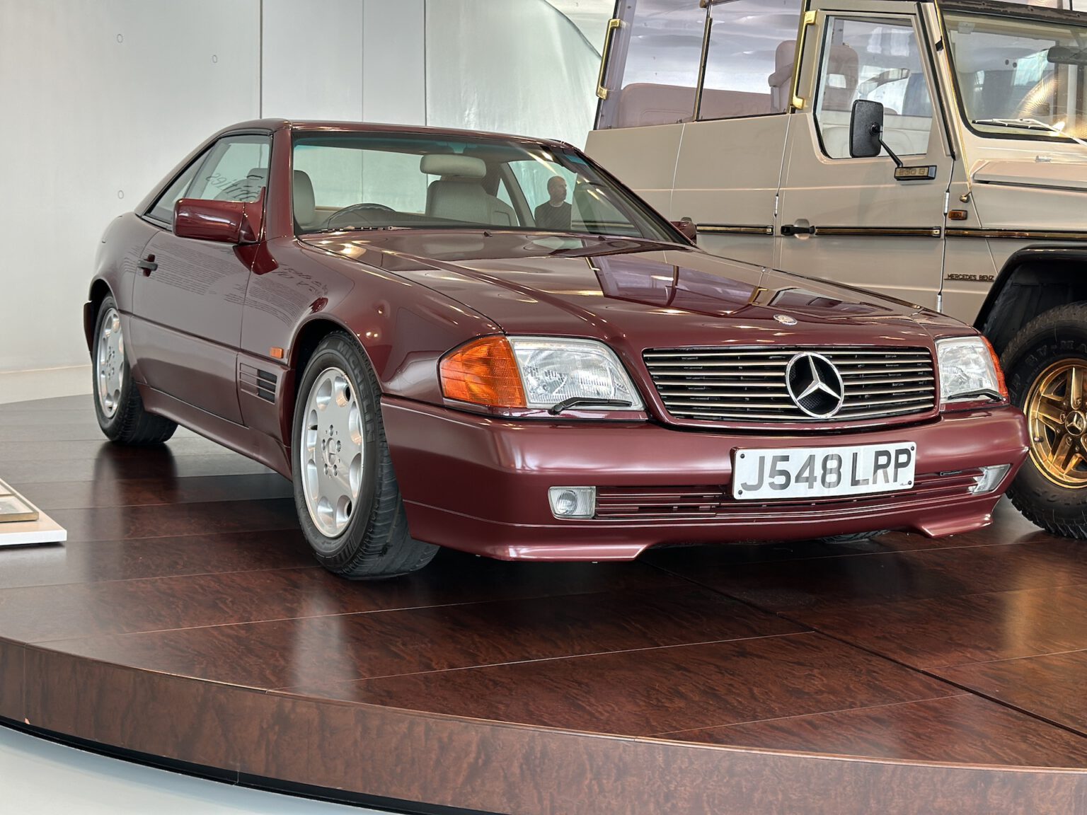 Deze Mercedes-Benz 500 SL was ooit van Diana Spencer