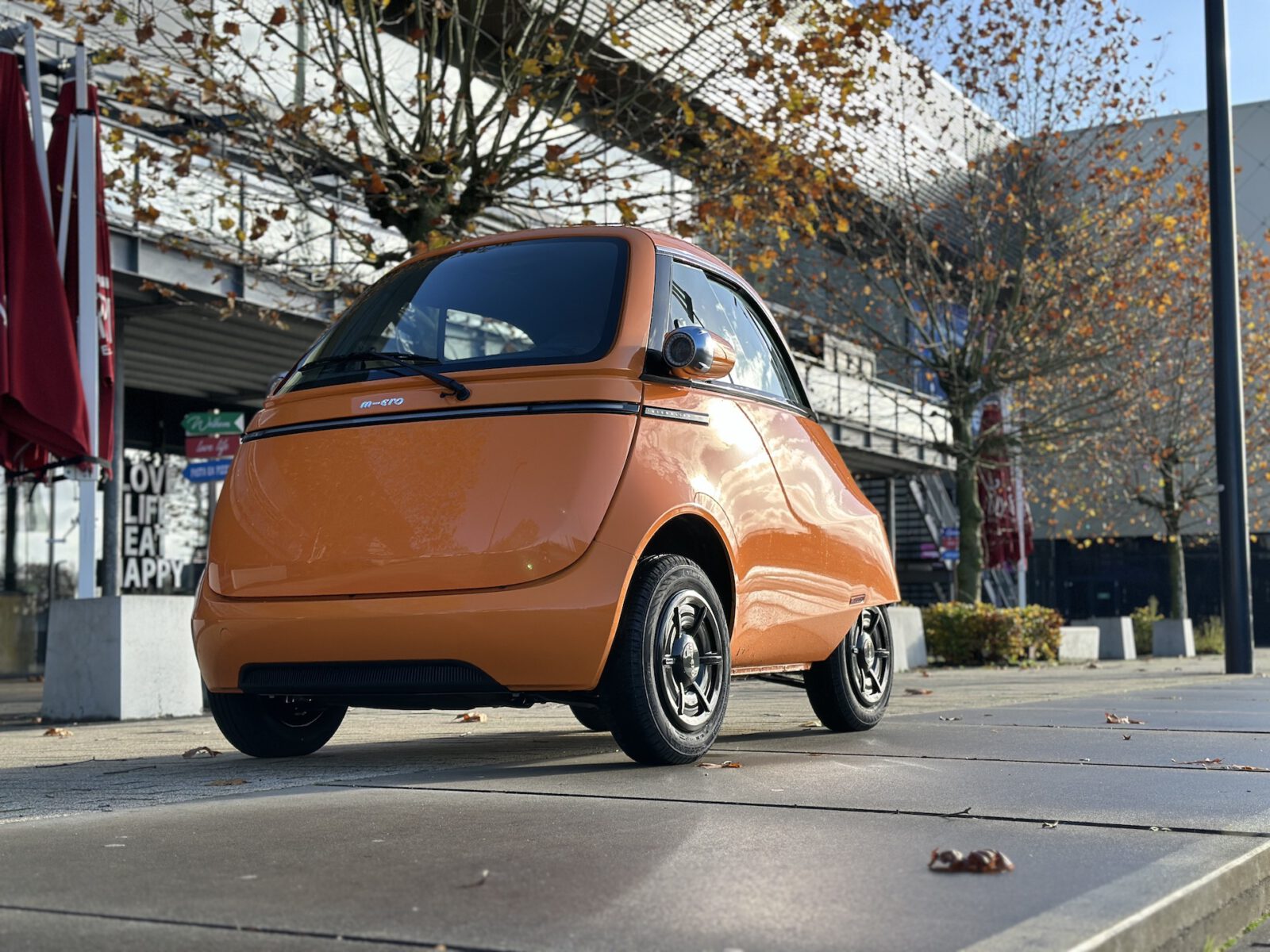 Review – Micro Microlino (2024) - Must have of 'Hell no'?