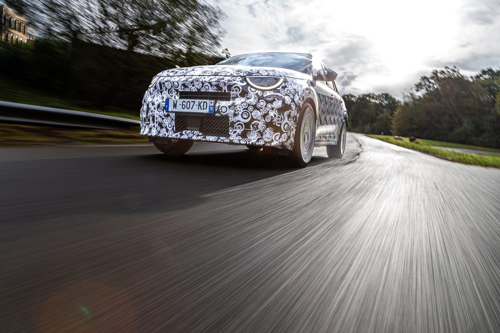 100% elektrische Abarth 600e krijgt 240 pk!