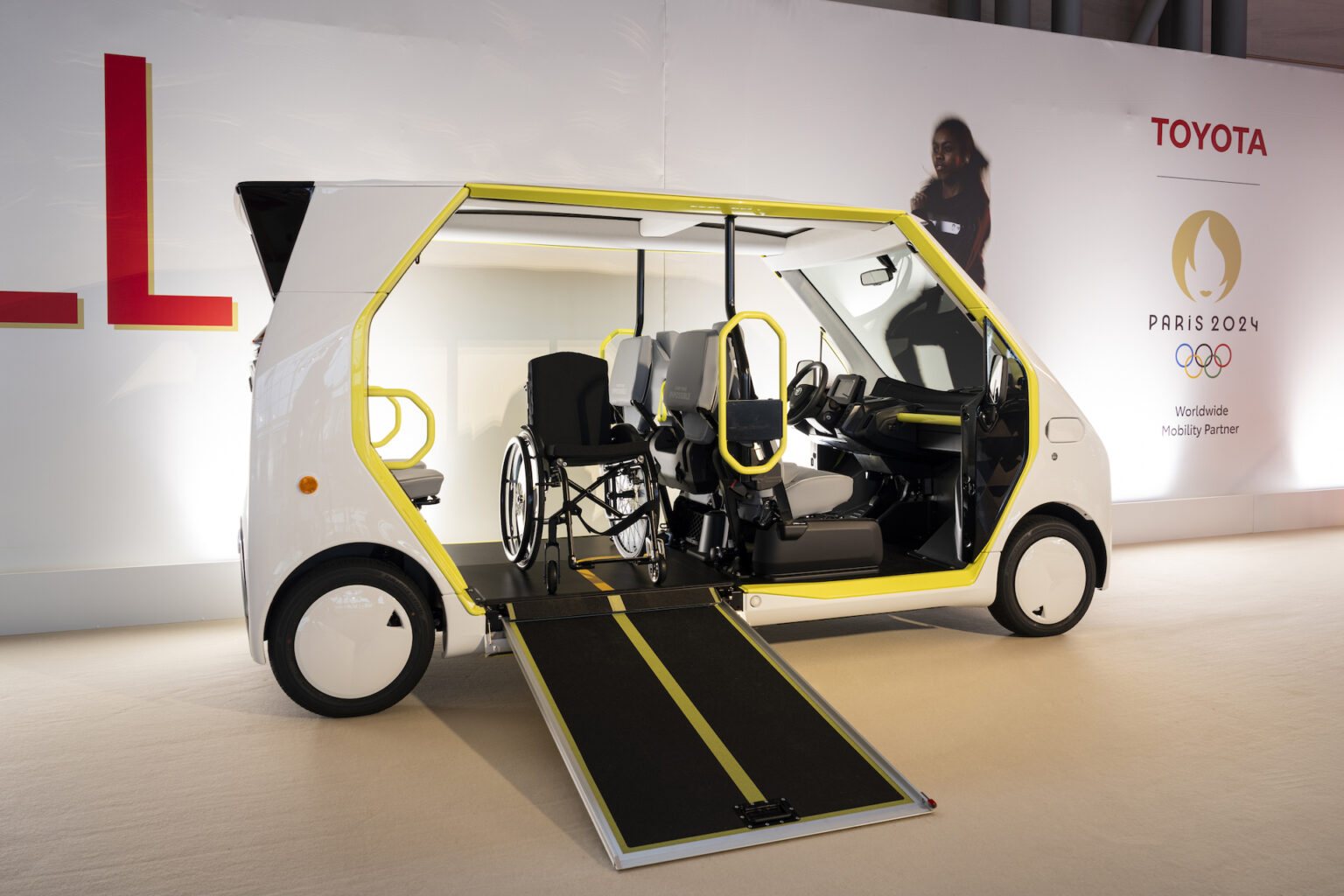 Toyota APM (2024) walkaround - AutoRAI TV