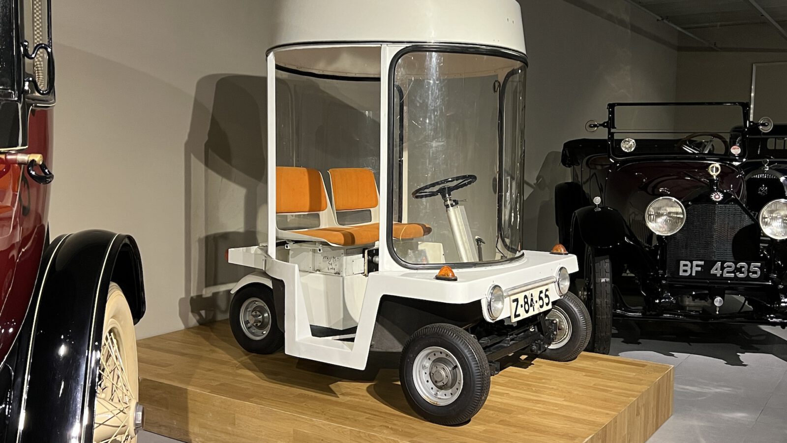 Nieuwe aanwinst Louwman Museum: de Witkar