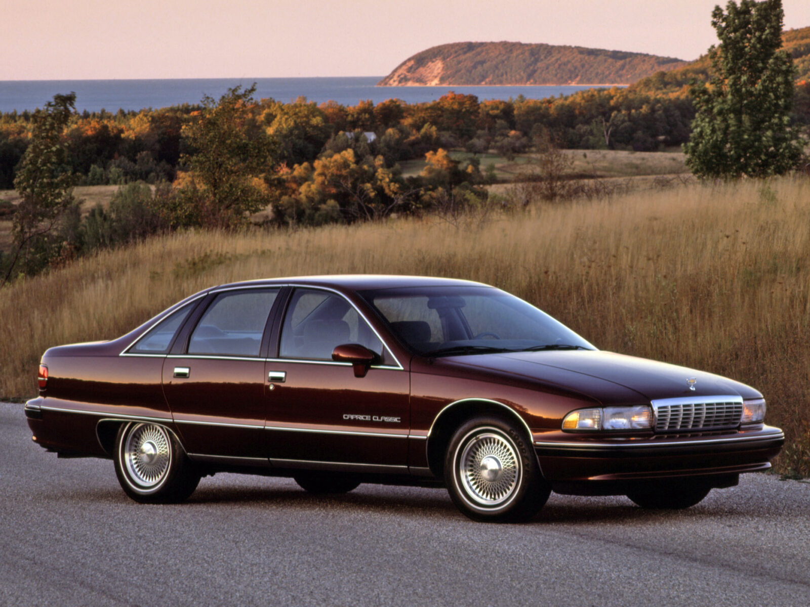 Gespot: een Chevrolet Caprice Classic uit 1992 - AutoRAI.nl