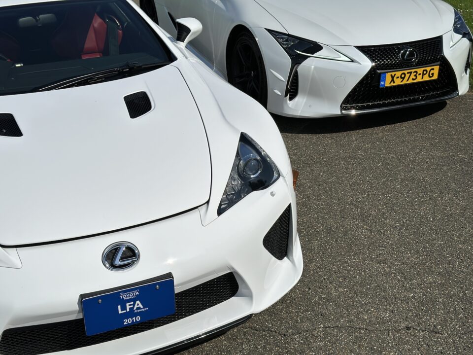 Rijden in LEXUS LFA en LEXUS LC: atmosferisch genieten! - AutoRAI TV