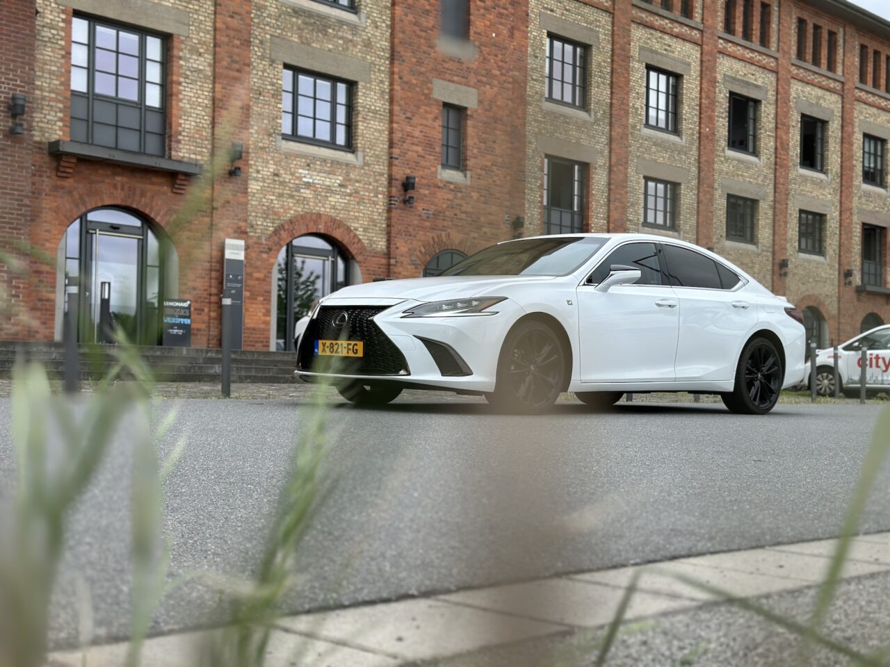 Lexus ES 300h F Sport (2024), hoe fijn is ie? - REVIEW