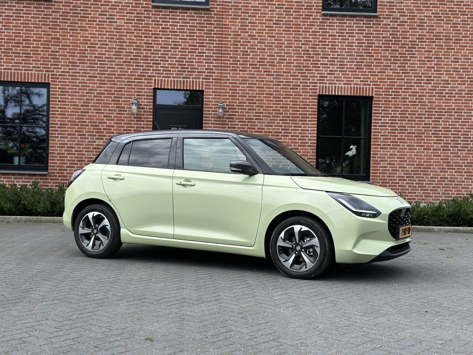 Suzuki Swift 2024 in tien aandachtspunten - AutoRAI TV