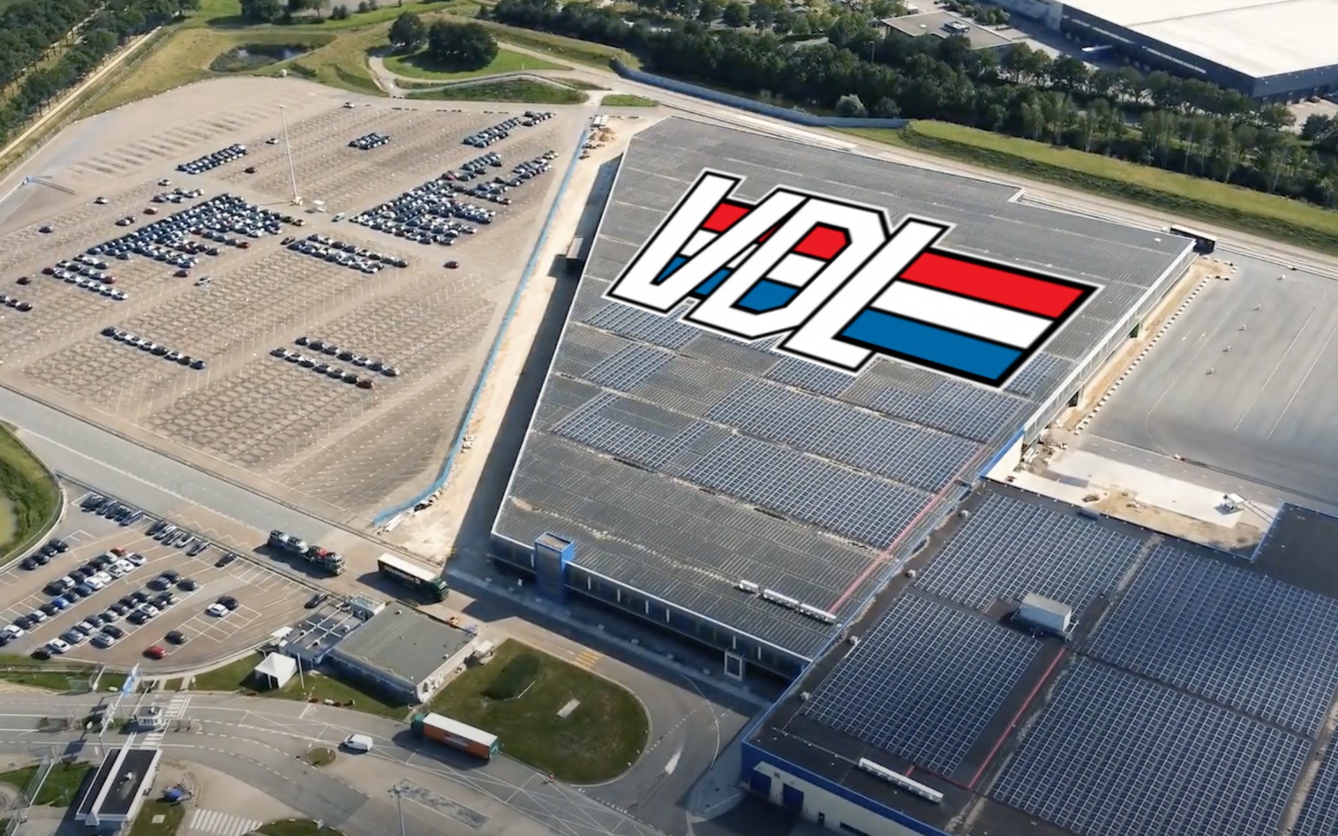 Wat gaat er gebeuren bij VDL Nedcar in Limburg?