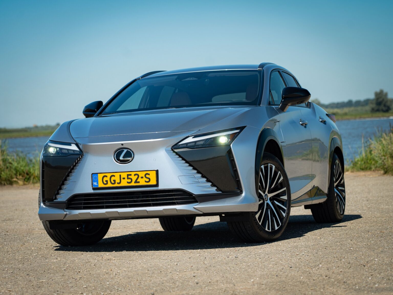 100% elektrische Lexus RZ 300e nu in Nederland