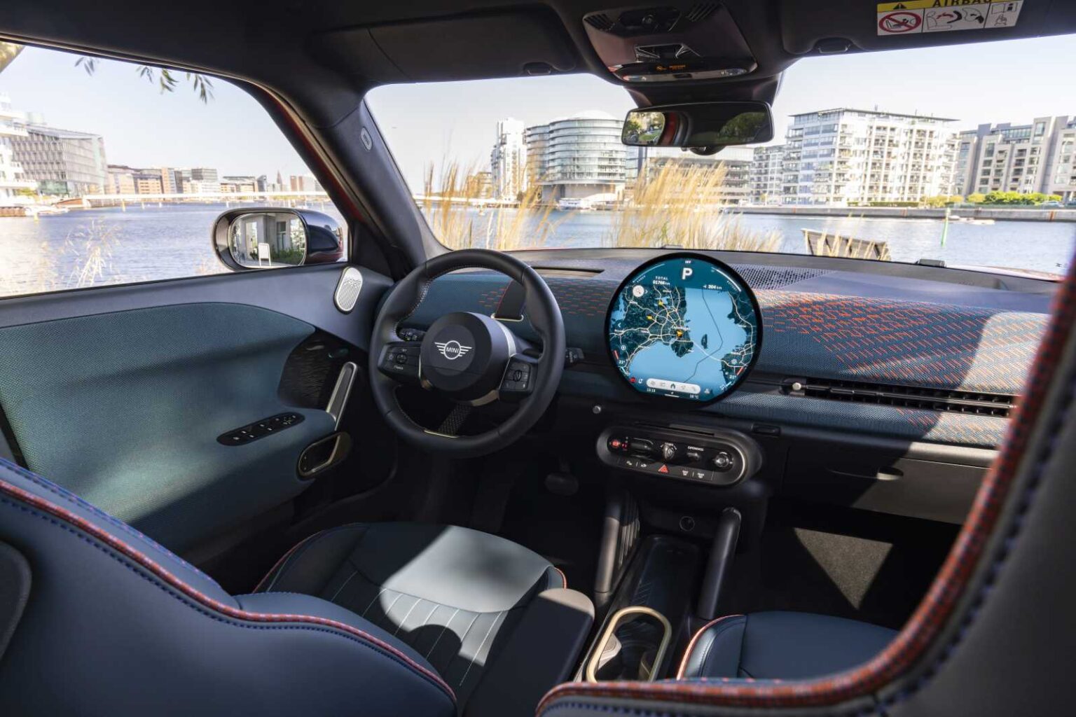 Review - Mini Aceman (2025) - De Perfecte Middenweg?