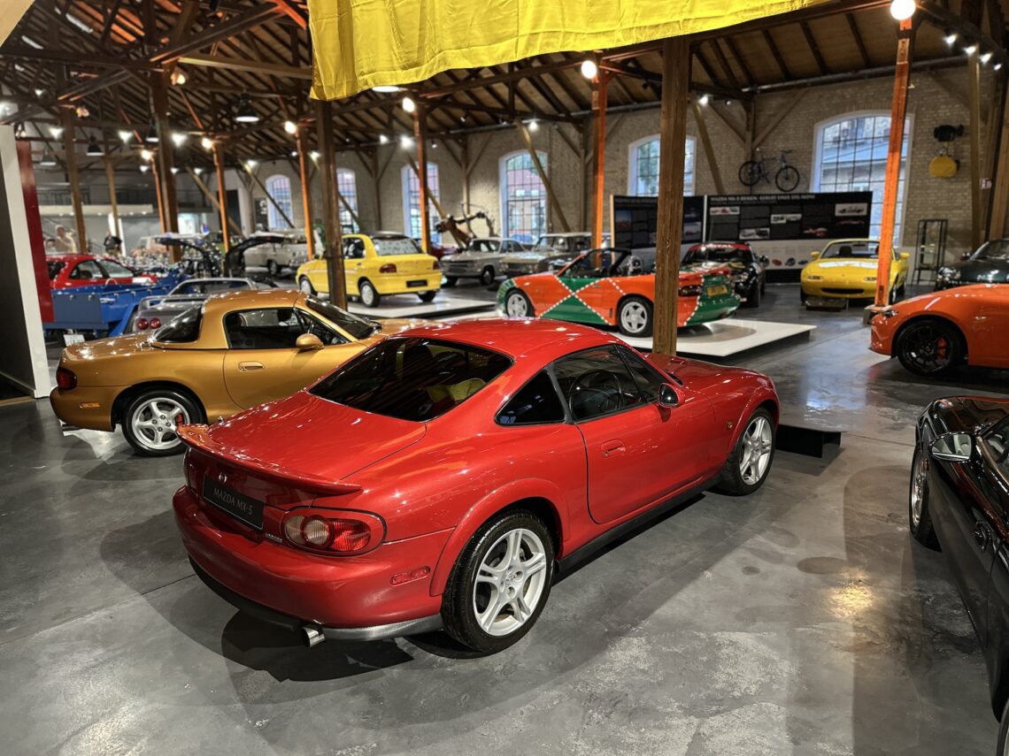 Bliksembezoek Frey’s Mazda Classic Car Museum - FOTOREPORTAGE