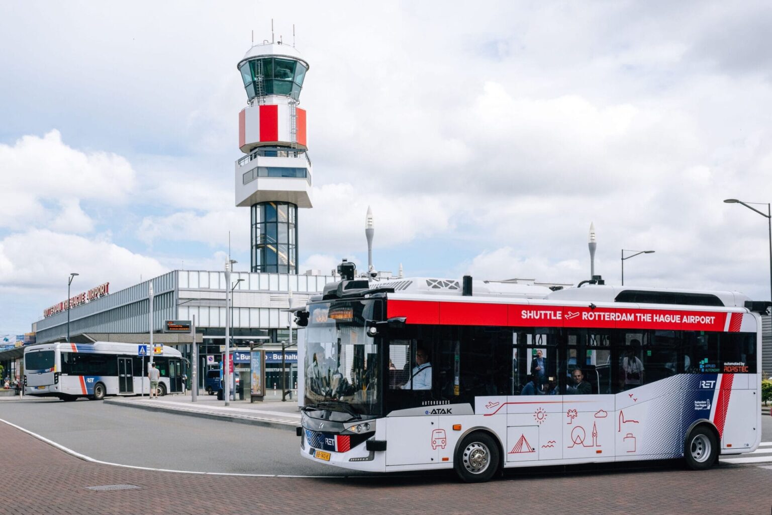 Deze bus mag legaal zelfstandig rijden in Nederland