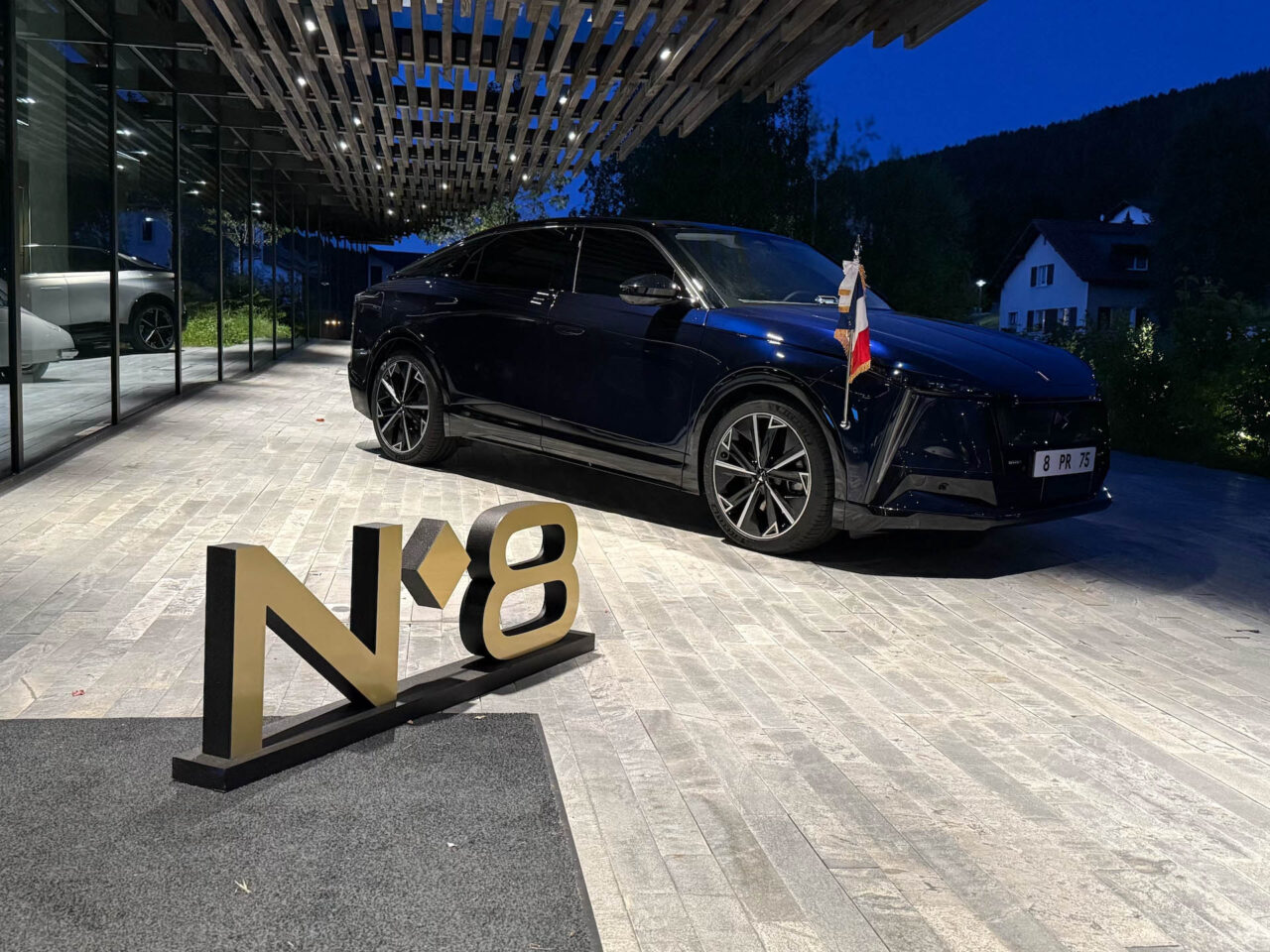 Review - DS N°8, de Van Gogh onder de elektrische auto’s?