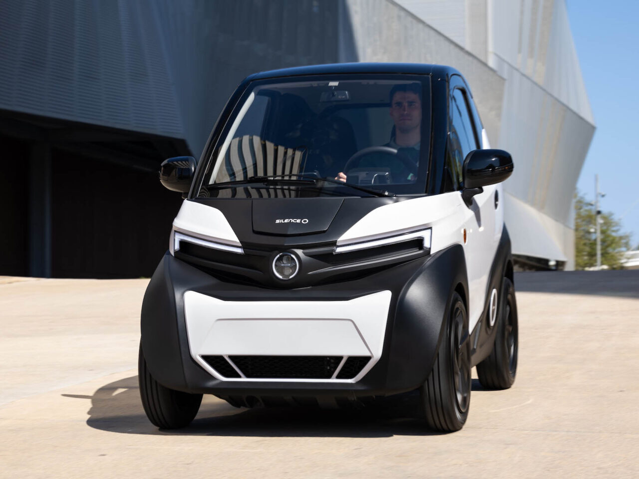 Review - Silence S04 (2025): compacte citycar met uitneembare batterij