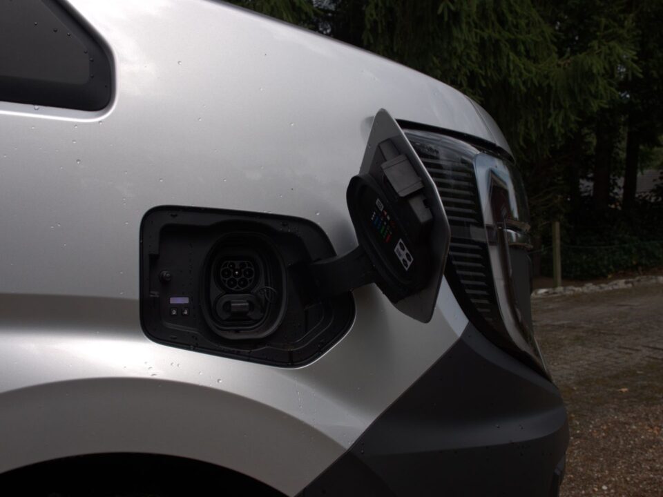 Renault Master E-Tech Electric (2025) Review
