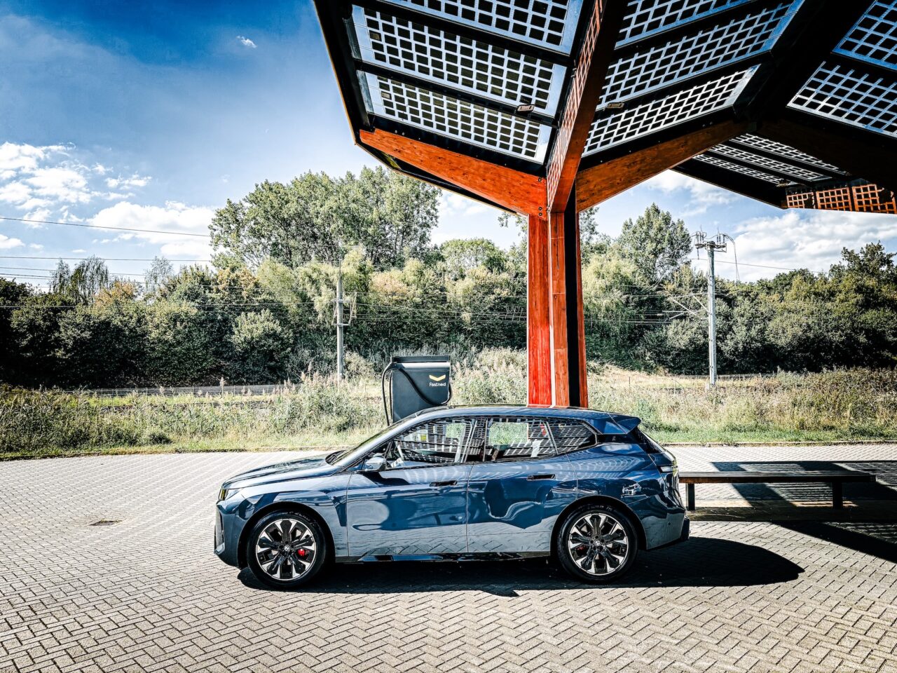 Review - BMW iX xDrive60 (2025), op heel veel fronten verbeterd